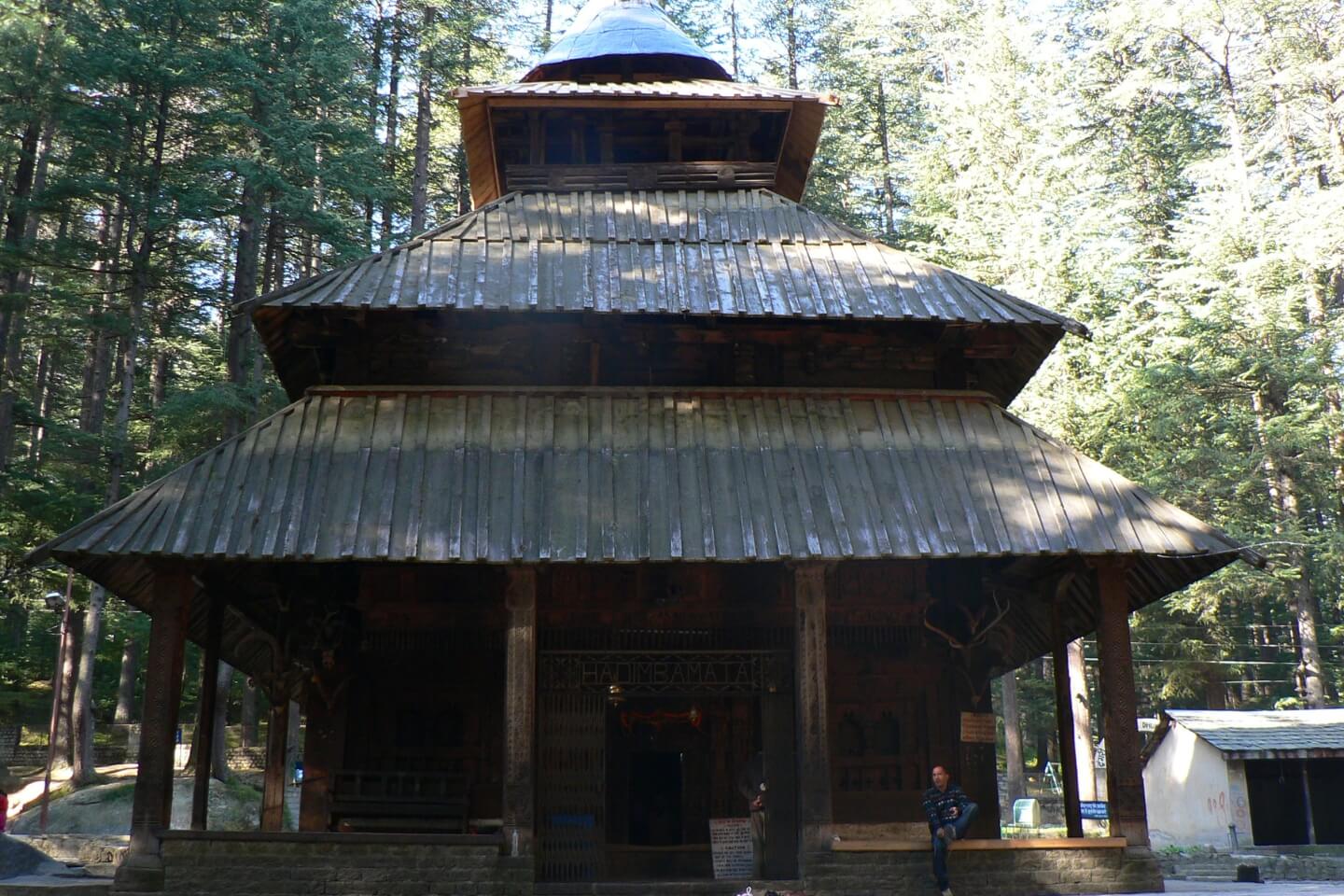 Hadimba Temple Manali (Timings, History, Entry Fee, Images, Aarti ...