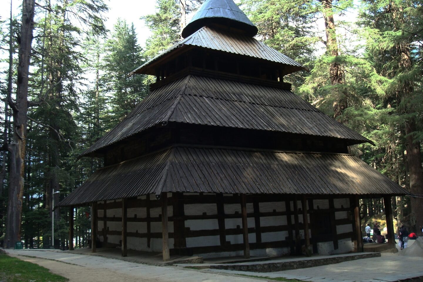 Hadimba Temple Manali (Timings, History, Entry Fee, Images, Aarti ...